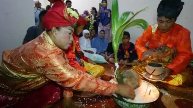 La Galigo: Aksi para pemuda pengusung sastra kuno asli Indonesia ...