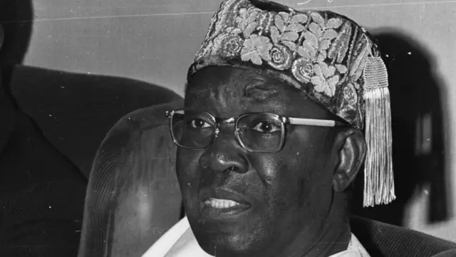 Nnamdi Azikiwe: Kedụ ihe ị ji mara 'Zik of Africa'? - BBC News Ìgbò