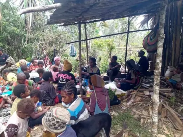 Konflik Papua: Ratusan warga Pegunungan Bintang mengungsi usai pengerahan militer, bagaimana ...