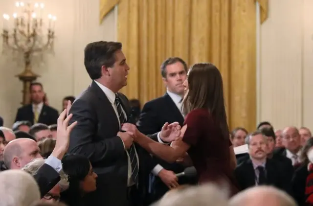 Donald Trump vs. Jim Acosta: la tensa discusión entre Trump y un ...