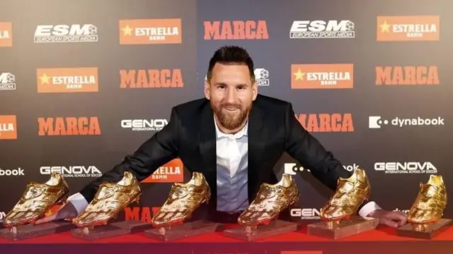 Messi ya karbi takalmin zinare na shida - BBC News Hausa