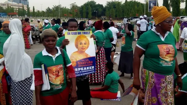 Mata na son a kara masu yawan mukamai a Najeriya - BBC News Hausa