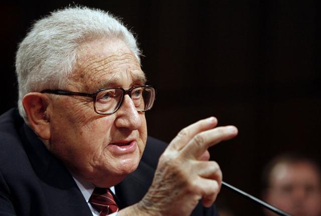 Stephen B. Young: 'Sự phản bội của Henry Kissinger là nguyên nhân chính ...
