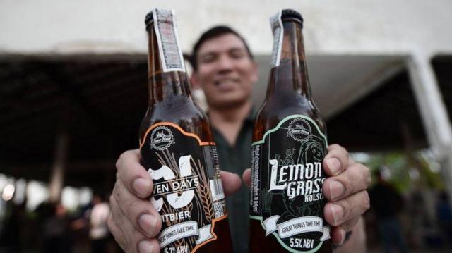 สุราก้าวหน้า : สภาผู้แทนราษฎรโหวตคว่ำร่าง พ.ร.บ. สุราก้าวหน้า ด้วยคะแนน 196 ต่อ 194 เสียง - BBC ...