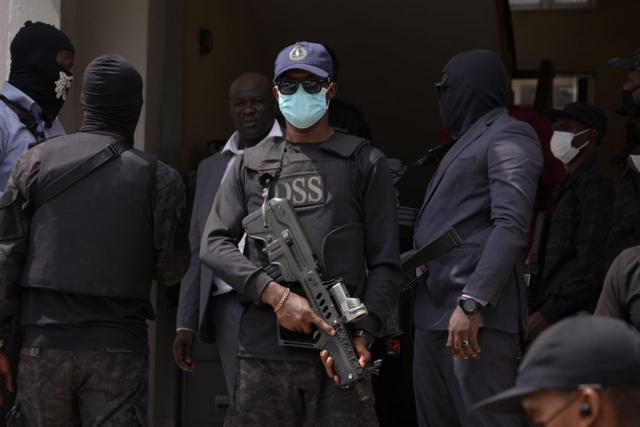 Godwin Emefiele, DSS - ‘Afta 9 years of service, di way goment dey ...