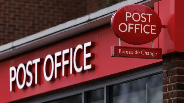 İngiltere'de Post Office skandalı: Hükümet 1000'e yakın postane ...