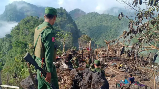 ဇူလိုင် ၂၀ ရက် နိုင်ငံတဝန်းသတင်းအနှစ်ချုပ် လားရှိုး နဲ့ သိန္ဒီမှာ ညဘက်ပါ စစ်ကောင်စီက လေကြောင