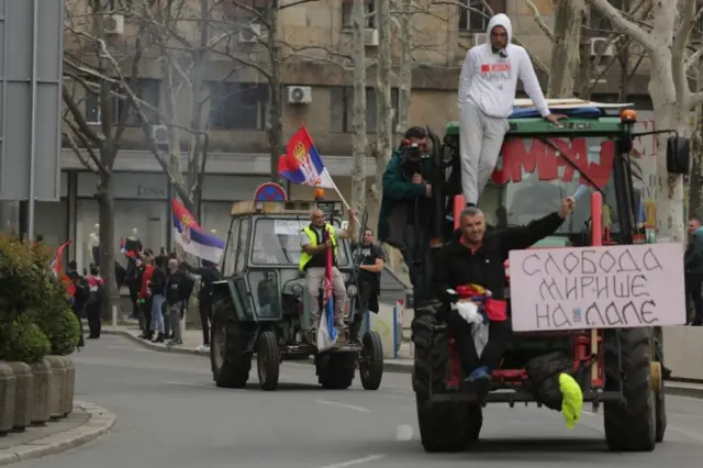 Demonstranti preplavili Beograd na jednom od najvećih protesta ...