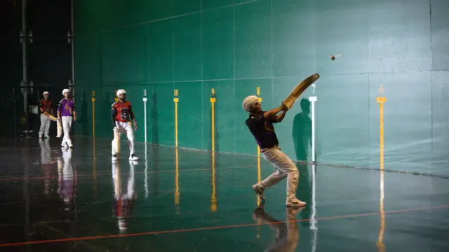Jai alai, el renacer del icónico deporte que reinó en el Miami de los ...