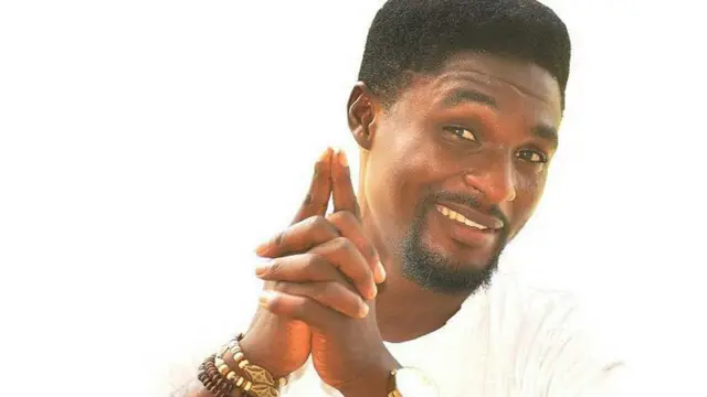 Àwọn òsèré tí wọ́n ní ìdádúró kí wọ́n tó di ọlọ̣́mọ rèé… - BBC News Yorùbá