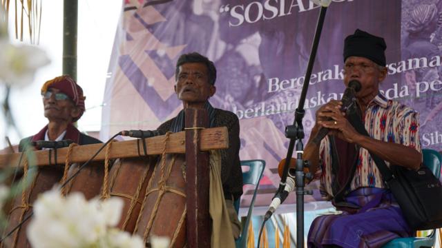 Masyarakat adat: Sorbatua Siallagan, kakek yang diduga dikriminalisasi ...