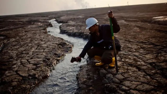 Qué son los volcanes de lodo, cómo se forman y qué secretos guardan de ...