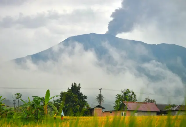 Gunung Marapi Sumbar: Pelajaran pahit dari erupsi 'tiba-tiba', prosedur ...