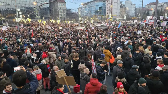 Protesti u Srbiji: Stala Slavija u Beogradu, blokada i u Nišu - BBC ...