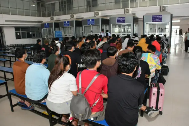 Myanmar: 'Operasi senyap' di balik pemulangan lebih dari 500 WNI ... Myanmar: 'Operasi senyap' di balik pemulangan lebih dari 500 WNI ...