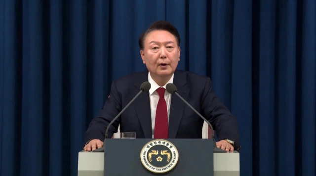 Loi martiale en Corée du Sud : Pourquoi le président Yoon Suk-yeol l'a-t-il déclarée ? - BBC ...