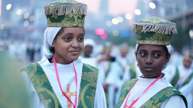 በመስቀል አደባባይ የተካሄደው የደመራ በዓል አከባበር በምስል - BBC News አማርኛ