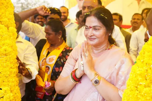 ఆంధ్రప్రదేశ్ అసెంబ్లీ ఎన్నికల బరిలోని ఈ మహిళలు ఎవరు, వారి ...