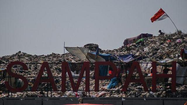 Aksi Pandawara Group bersihkan Pantai Loji sempat ditolak kepala desa ...