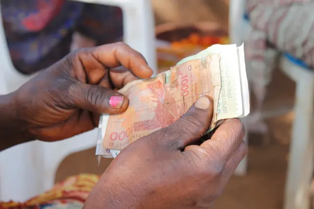 Transition au Mali : quels sont les effets des sanctions de la CEDEAO ...