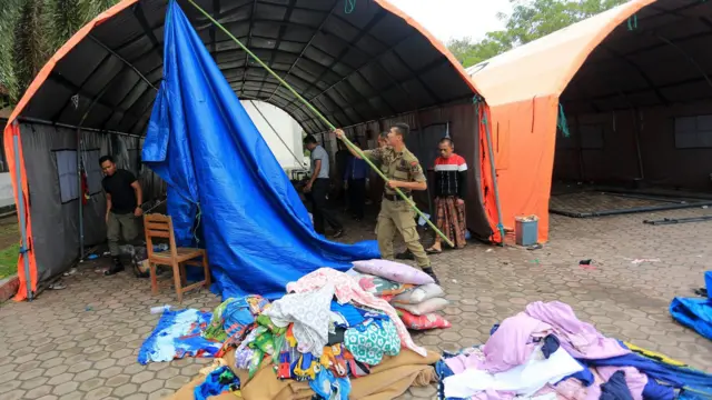 Pengungsi Rohingya tinggalkan kamp di Aceh Barat, Indonesia 'semakin mudah menjadi jalur ...
