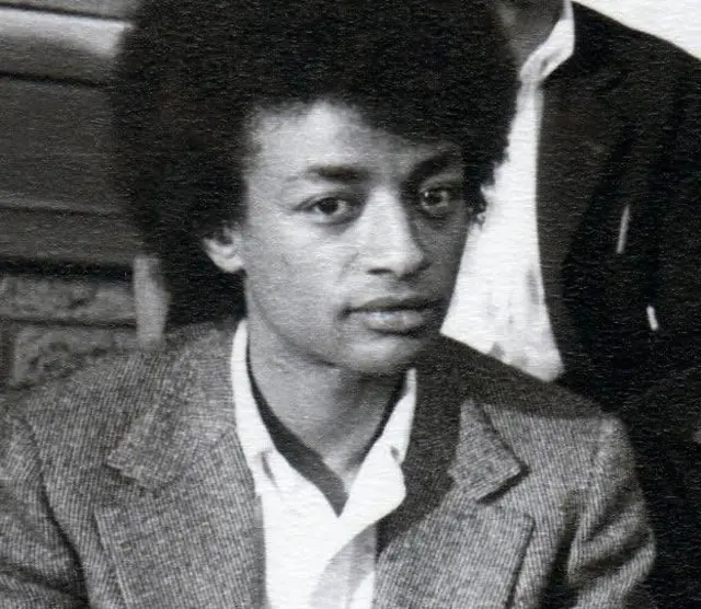 ፕሮፌሰር እንድሪያስ እሸቴ፡ ዋርካው ወደቀ - BBC News አማርኛ