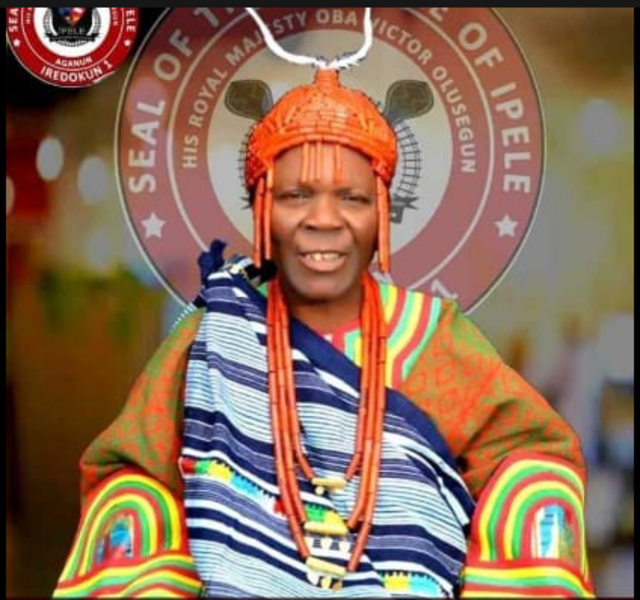 Olupele ti ìlú Ipele, Ọba Victor Aganun tẹri gbaṣọ - BBC News Yorùbá