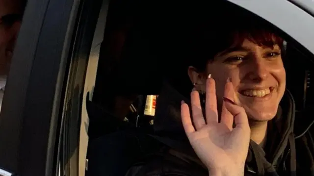 Završena studentska blokada mosta u Novom Sadu, Vučić kritikuje 'vašarsku atmosferu' - BBC News ...