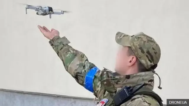 Dagaalka Ukraine: Diyaaradaha aan duuliyaha laheen oo waji kale u yeelay dagaalka Kyiv? - BBC ...