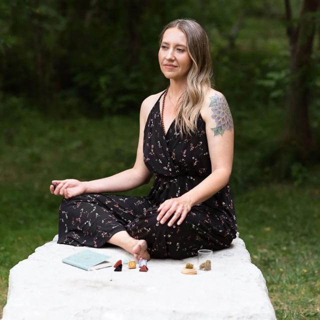 กัญชา : หญิงชาวตะวันตกเผยกัญชาช่วยให้ทำหน้าที่แม่ได้ดีขึ้น - BBC News ไทย