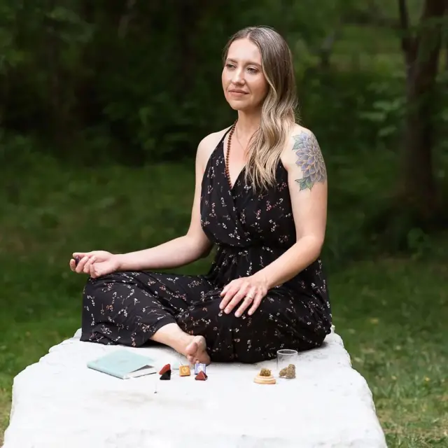 กัญชา : หญิงชาวตะวันตกเผยกัญชาช่วยให้ทำหน้าที่แม่ได้ดีขึ้น - BBC News ไทย