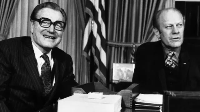 Los diversos y duraderos vínculos de la dinastía de los Rockefeller con ...