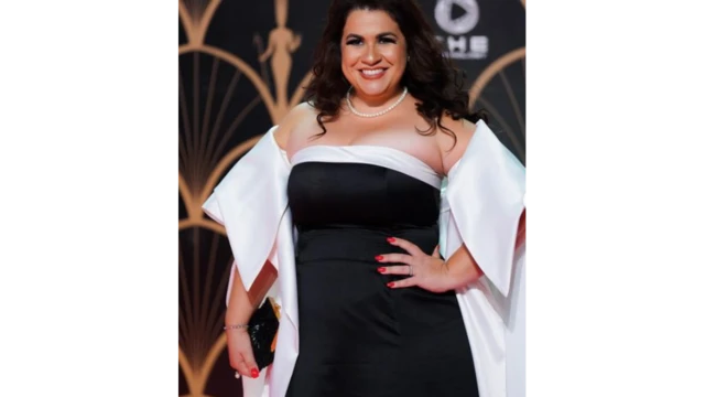 Vieillesse : Peut-on lutter contre les rides ? - BBC News Afrique