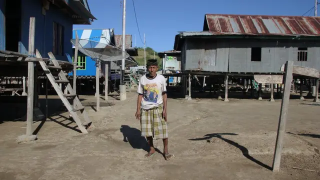 Komodo: Antara menciptakan wisata reptil 'liar' dan memisahkan 'saudara ...