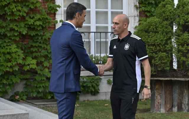 Luis Rubiales dice que no dimitirá como presidente de la Federación ...