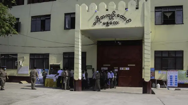 မြန်မာ့အရေး ဖိအားပေးဖို့ အာဆီယံကိုအမေရိကန်တိုက်တွန်း-အောက်တိုဘာ ၂၇ ရက ...