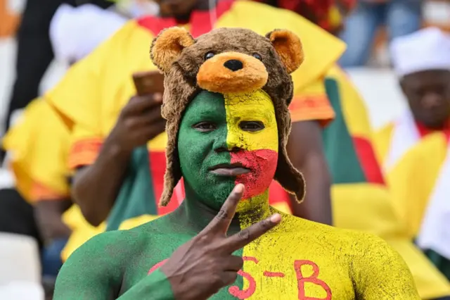 Tsohon kocin Nigeriya Rohr ya kara yaga barakar Super Eagles - BBC News ...