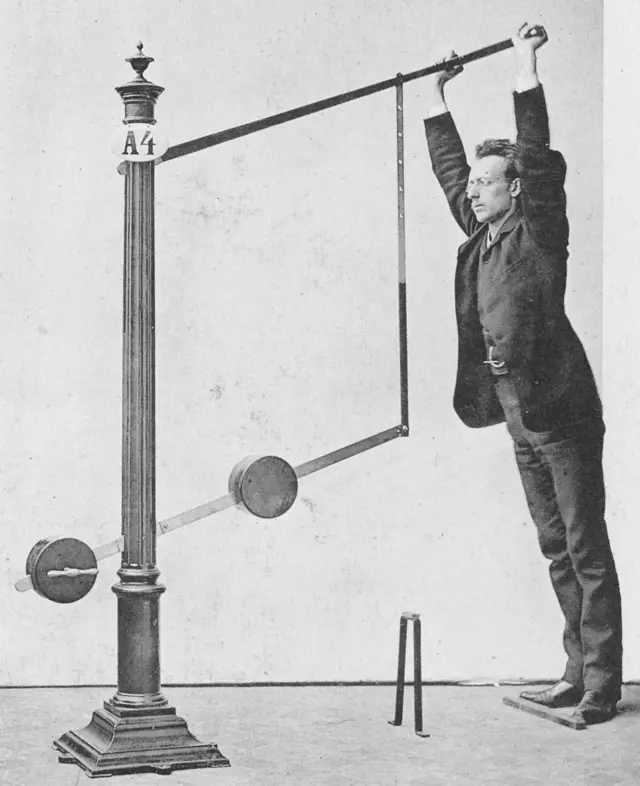 Las magníficas máquinas del doctor Zander para curar dolores que ...