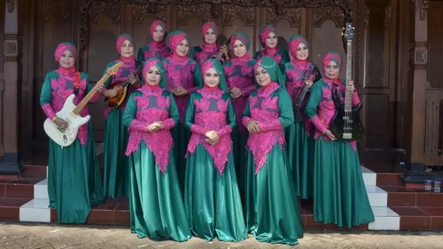 Nasida Ria membawa kasidah ke era streaming: 'Dulu jualan pakai kaset ...
