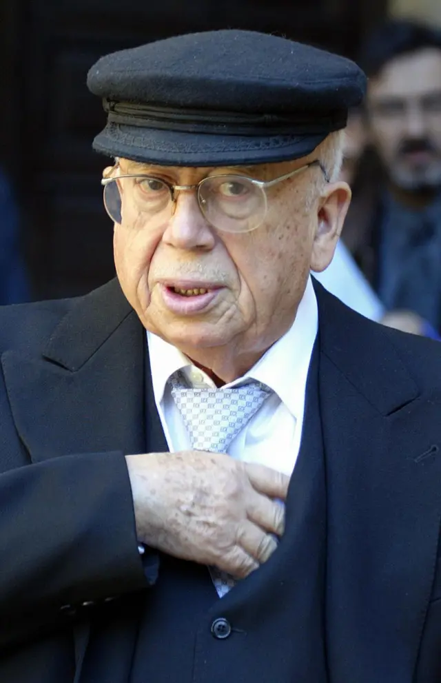 ¿Quién era Gonzalo Rojas, el poeta chileno -"libertino y adivino"- que ...