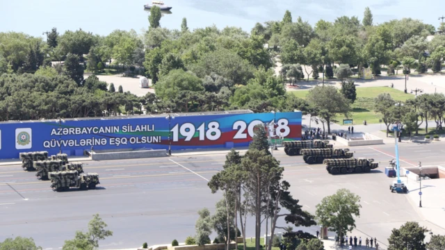 Bakıda hərbi parad - BBC News Azərbaycanca