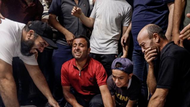 【写真で見る】 「戦争状態」、パレスチナ武装勢力とイスラエルが武力衝突 - BBCニュース