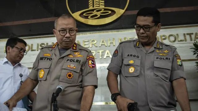 Ratna Sarumpaet: Beda lebam-lebam habis operasi plastik dan dipukul ...