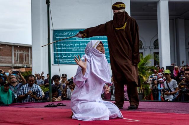 Sekitar 100 polisi syariah Aceh diberhentikan, apa dampaknya? - BBC News Indonesia