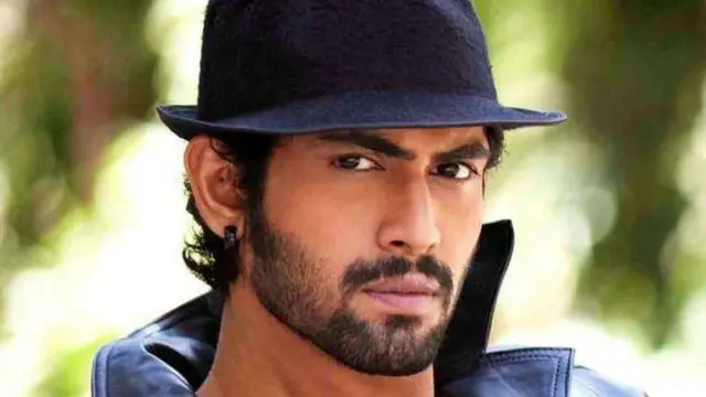 ప్రెస్ రివ్యూ: సిమ్ కార్డులమ్మేందుకు ప్లాస్టిక్ వేలిముద్రల సృష్టి - BBC ...