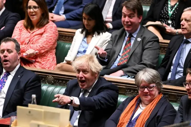 Boris Johnson: İngiltere Başbakanı, partisinin meclis grubunda yapılan ...