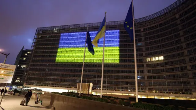 Акции солидарности в поддержку Украины в разных странах Фото Bbc