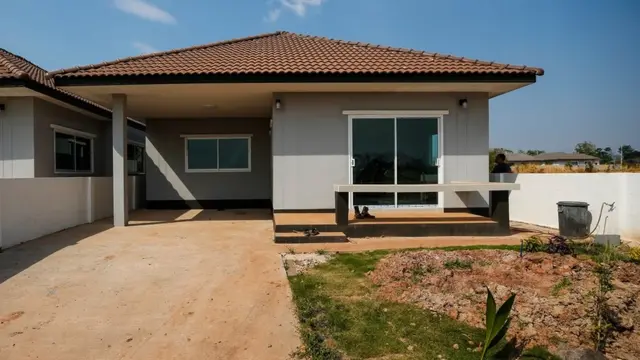 กราดยิงโคราช : เยือนบ้านของ จ.ส.อ.จักรพันธ์ ถมมา ที่อาจเป็นต้นเหตุแห่ง ...