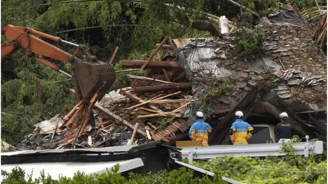 Tajfun pogodio Japan, nastradalo šestoro ljudi - BBC News na srpskom