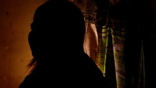 PSK ganti profesi menjadi penjual ayam geprek, bertahan hidup di masa pandemi - BBC News Indonesia